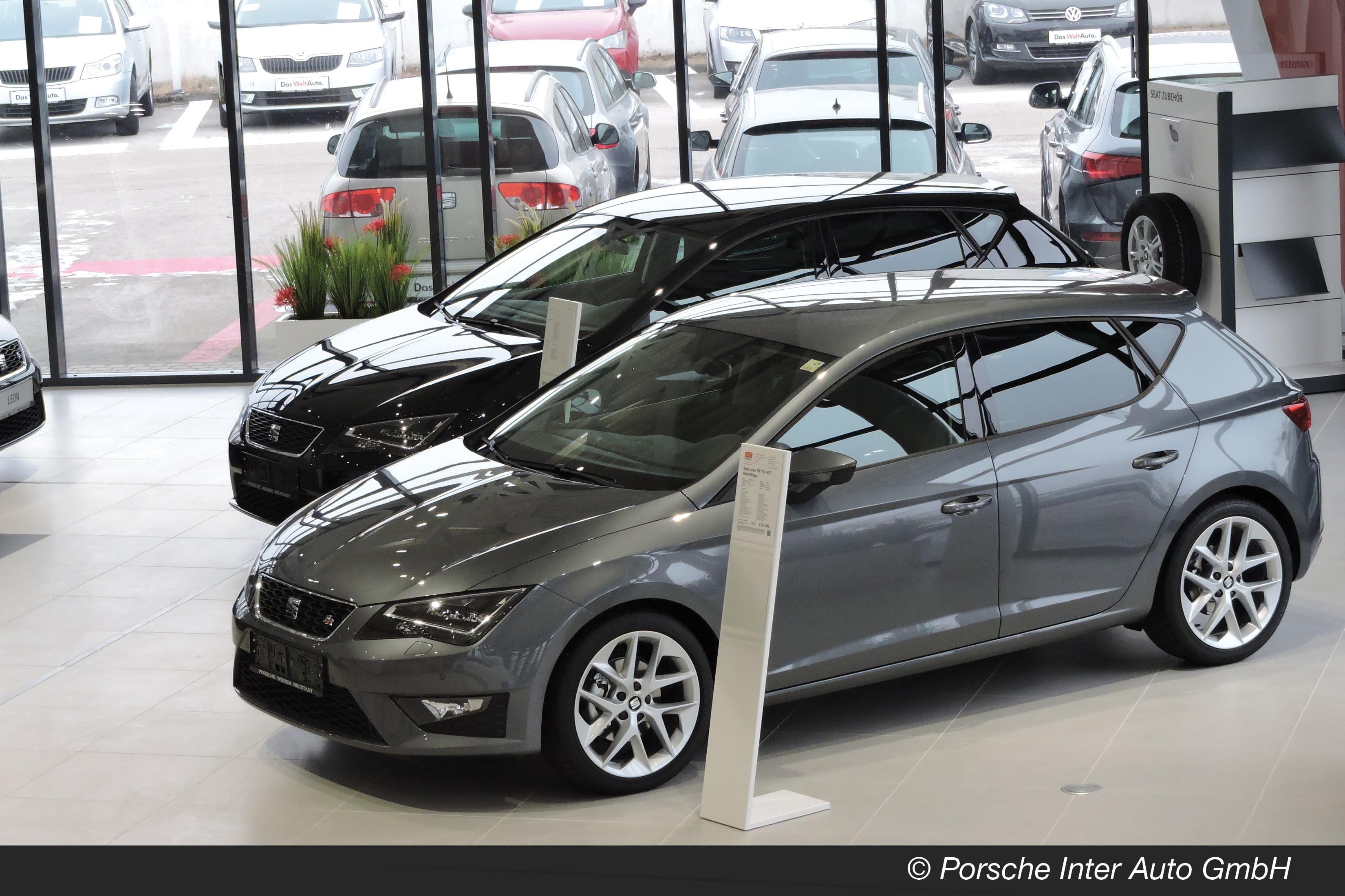 Izložbeni salon auto kuće PORSCHE inter auto, Wiener Neustadt - Murexin